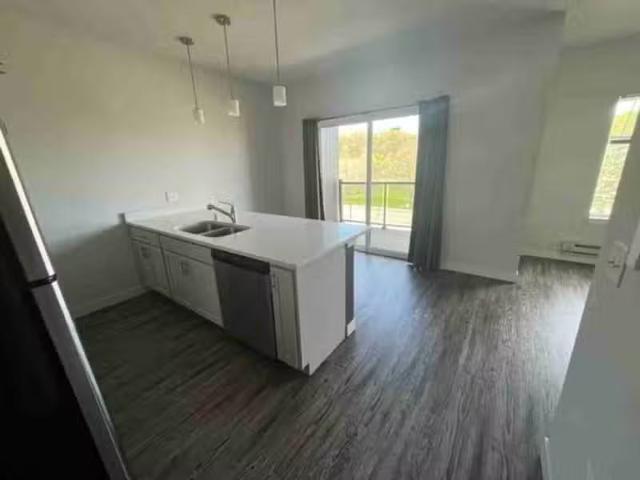 2BR/2.0BA Cottage Grove Commons: Gaston