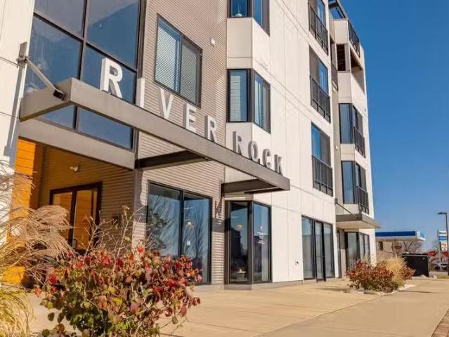 2BR/2.0BA River Rock Apartments