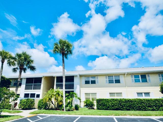 2BR/2BA CONDO IN PALM BAY