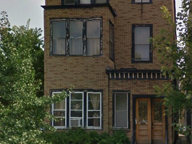 2BR/2BA Wrigleyville Apt – In Unit Laundry, Parking, Near Wrigley Field