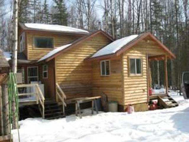 2br 1000ft² Beautiful Remote Cabin on 3 lots = Pics Chickaloon, Ak for sale in Anchorage, Alaska