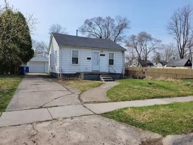 2BR 1BA 12820 Georgiana Ave, Warren, MI 48089