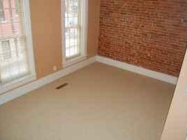 2br 2BR & 2BA Downtown Dubuque 418 Emmett St map To Rent in Dubuque, Iowa