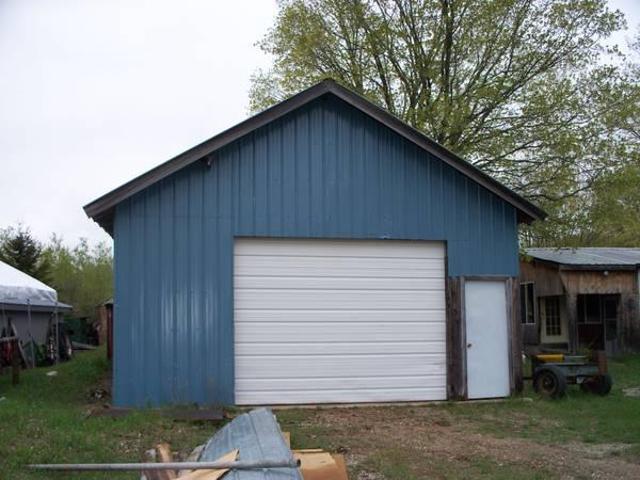 2br Cabin For Hunting,Snowmobeling for sale in Flushing, Michigan