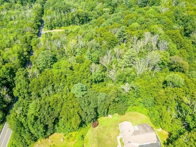 2E Petersham Rd, Hardwick, MA 01082