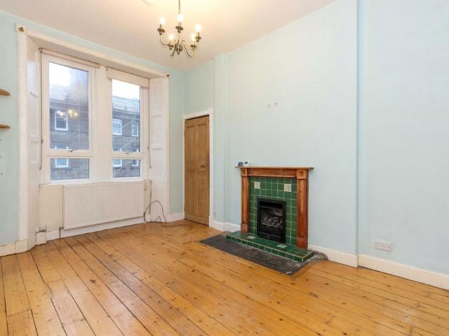 2F3, 10 Dean Park Street