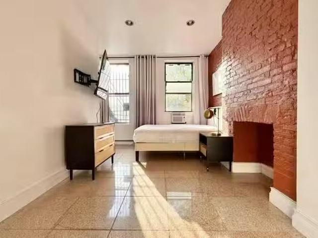 2nd Avenue, New York City, NY