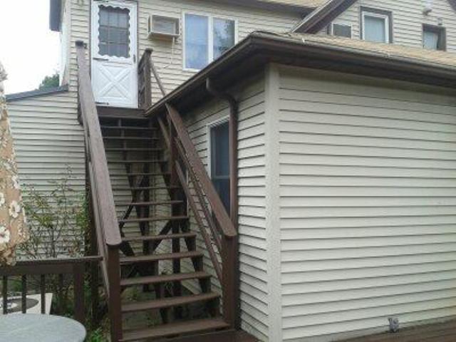 2nd Fl Owner Ocuppied WParking