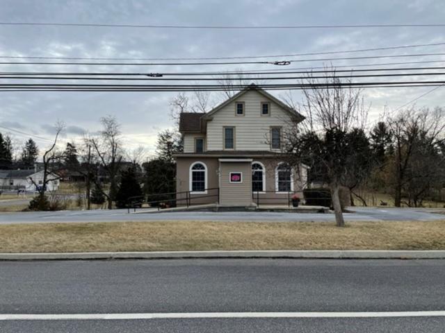 2nd Floor Central Dauphin School District Apartment For Rent, 2 Bedrooms 1 Bathroom