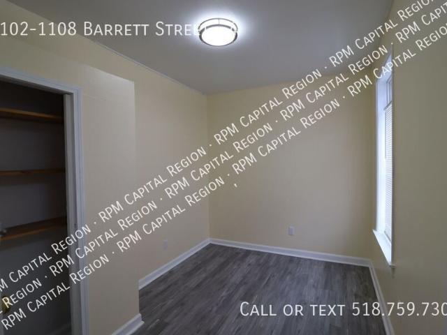 2nd floor Barrett Street 1 Bedroom