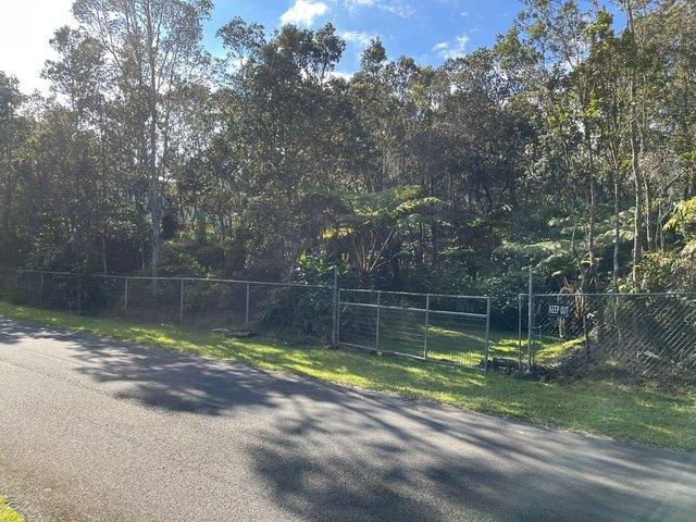 2nd St, Volcano, HI 96785