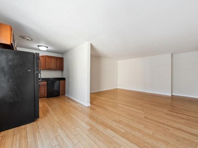2p008 Lake View East 1 Bedroom Apartment for Rent at 1738 4th Ave, Oakland, CA 94606 Merritt