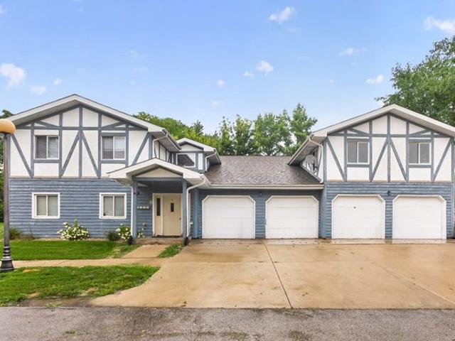 2S640 Cerny Rd Unit A4, Warrenville, IL 60555