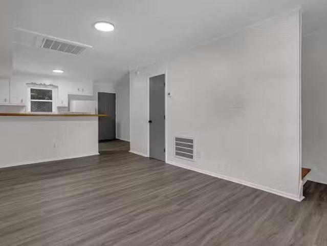 2x1 Standard Townhome Bethel