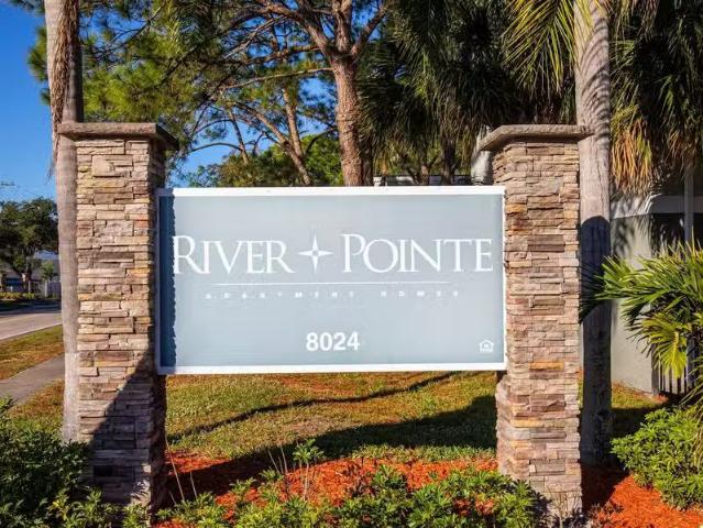 2x1 The River Pointe Apartments