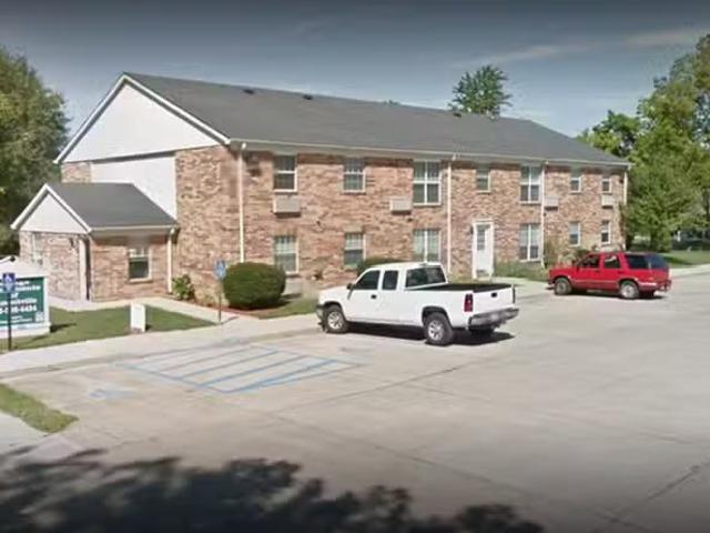 2x1 Village Apartments of Summitville