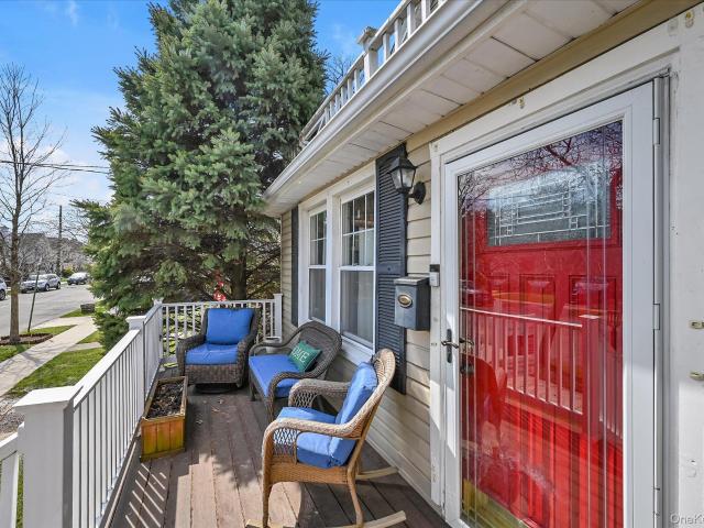 33 40 th Street | Compass