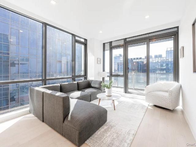 33 66 Farrington Street, Unit 13J