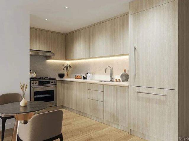 33 71 Prince St Unit 13B, Flushing, NY 11354