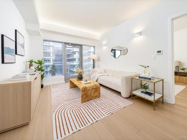 33 71 Prince Street 10D