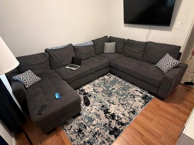 33 7th Street