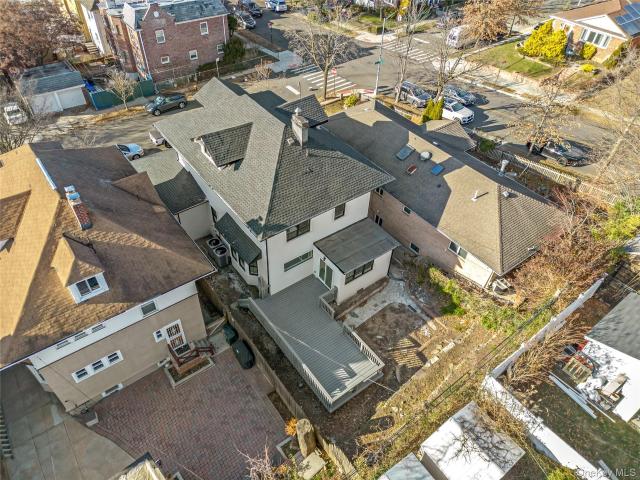 33 07 rd Street