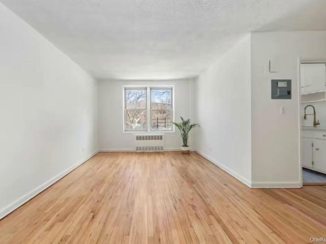 33 04 93rd Street, Unit 2M | Compass