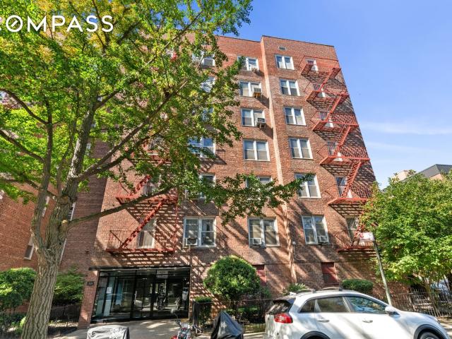 33 04 91st Street, Queens, NY