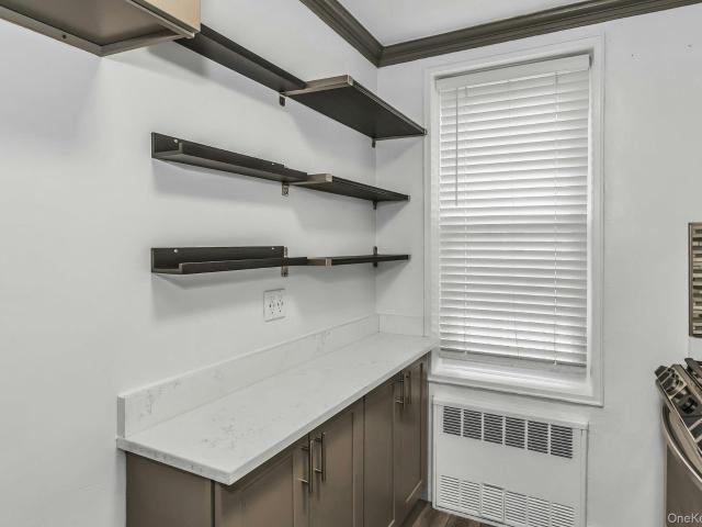 33 24 91st Street 5N