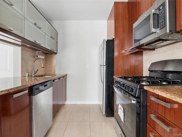 33 30 61st Street 105