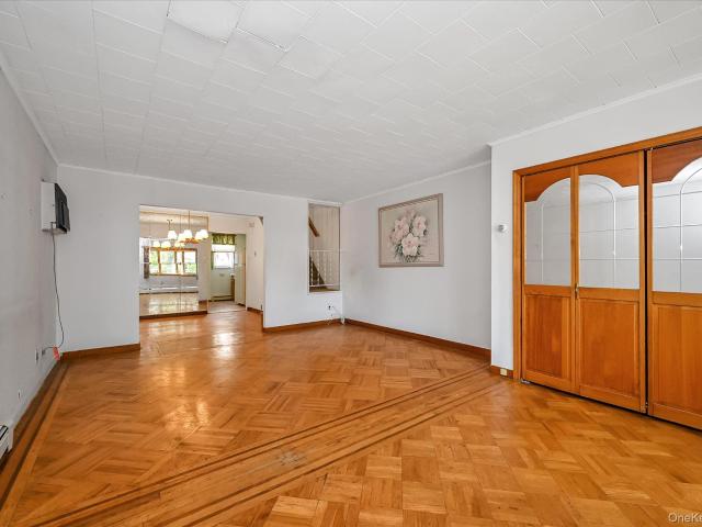 33 30 rd Street