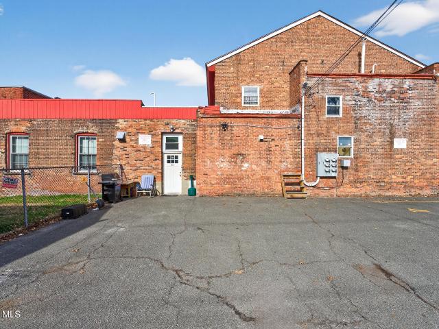 33 35 Third Street