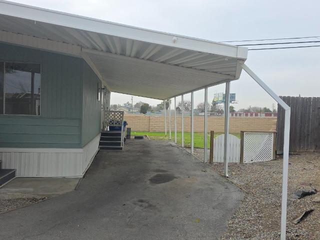 33 Tee Lane