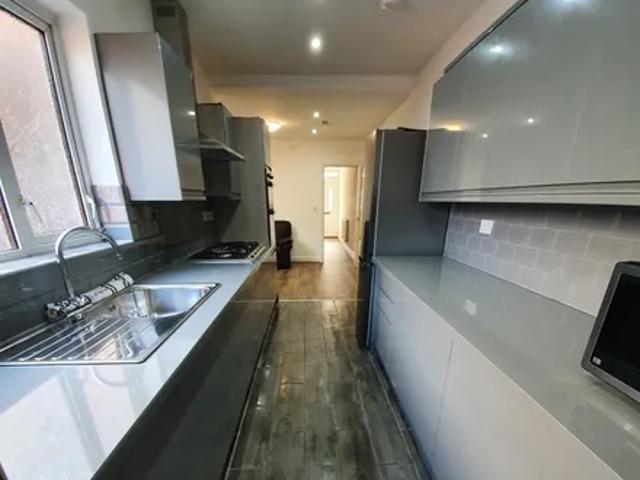 33 Teignmouth Road, London, NW2 4EB, United Kingdom | 4 bed house for rent #158855833 | Rentberry