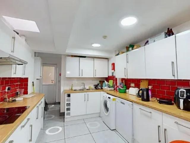 33 Teignmouth Road, Stirchley, B29 7BA, United Kingdom | Room for rent #125054276 | Rentberry