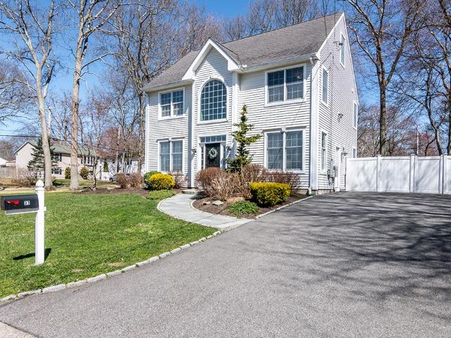 33 Twin Leaf Trail, Narragansett, RI 02874 | MLS #1409 | Compass