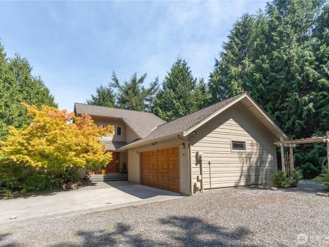 33 Twinsview Court