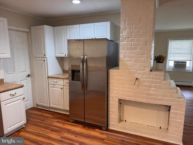 33 Twisting Ln, Levittown, PA 19054 | MLS #PABU2116