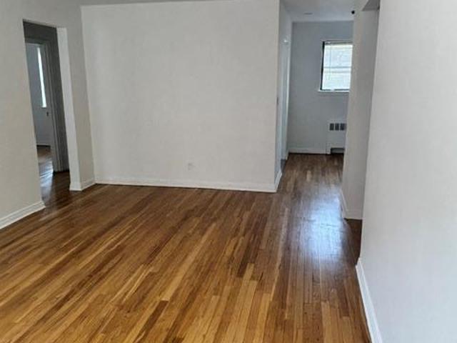 33 Van Wart Avenue