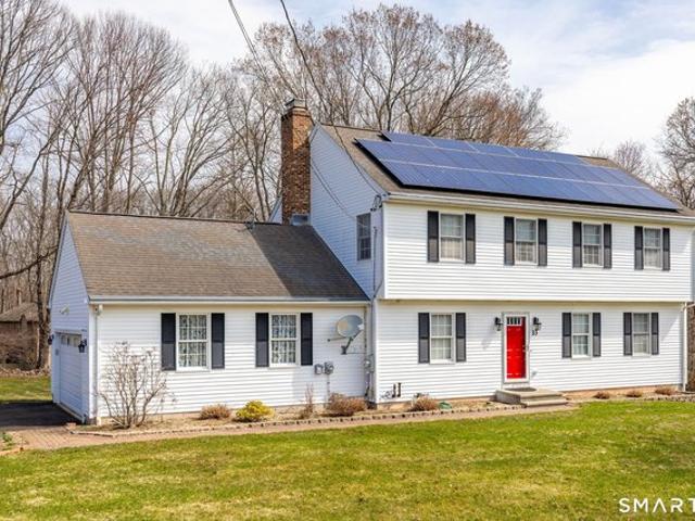 33 Valerie Ct, Hamden, CT 06514