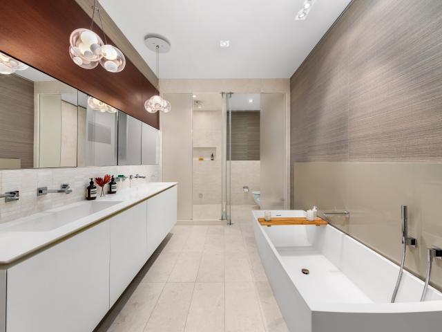 33 Vestry Street | Compass