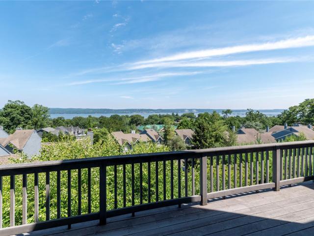 33 Village Gate Way 33
