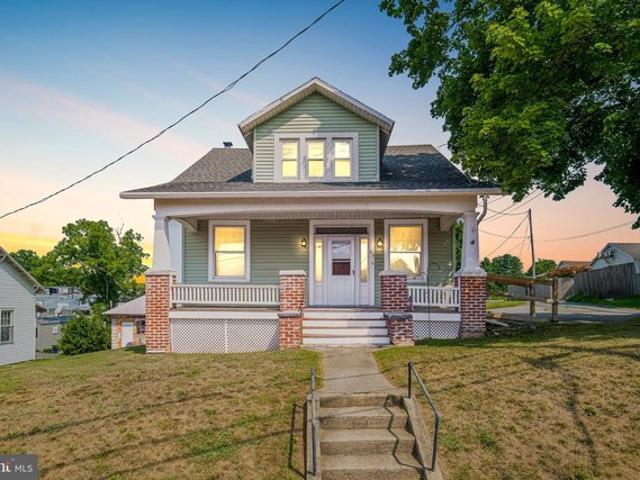 33 W Maple St, East Prospect, PA 17317
