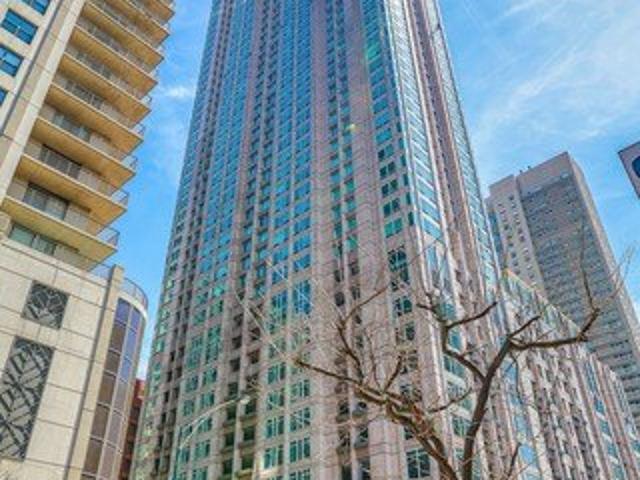 33 W Ontario St Apt 16D, Chicago, IL 60654