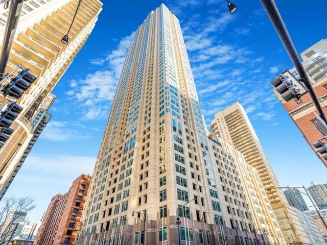 33 W Ontario St Apt 26A, Chicago, IL 60654