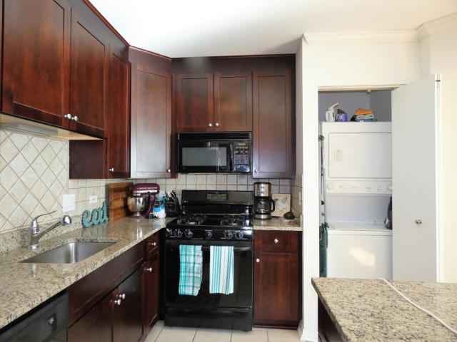 33 W Ontario St, Unit 17C, Chicago, IL 60654 | MLS #12624 | Compass