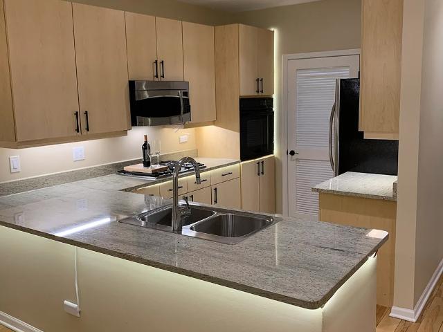 33 W Huron Street # 413