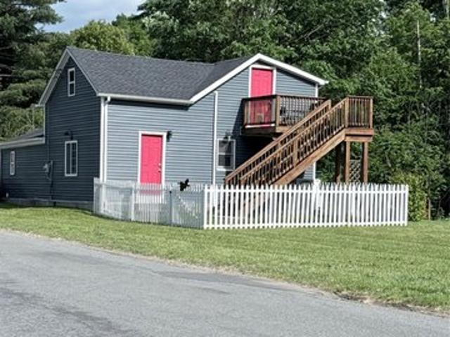 33 Walker St, Middletown, NY 10963