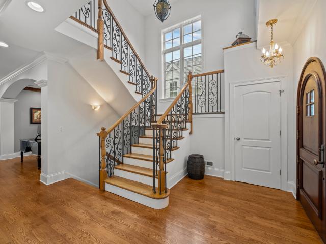 33 Washington Circle