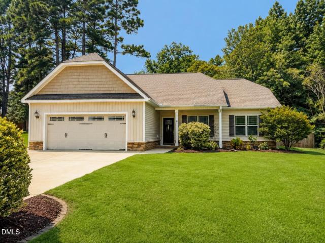 33 Wood Green Drive
